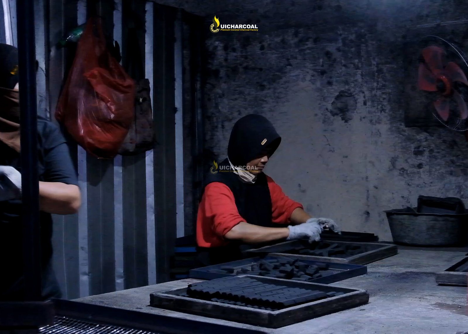 Coconut Charcoal Briquettes Factory & Supplier Indonesia - Super ...